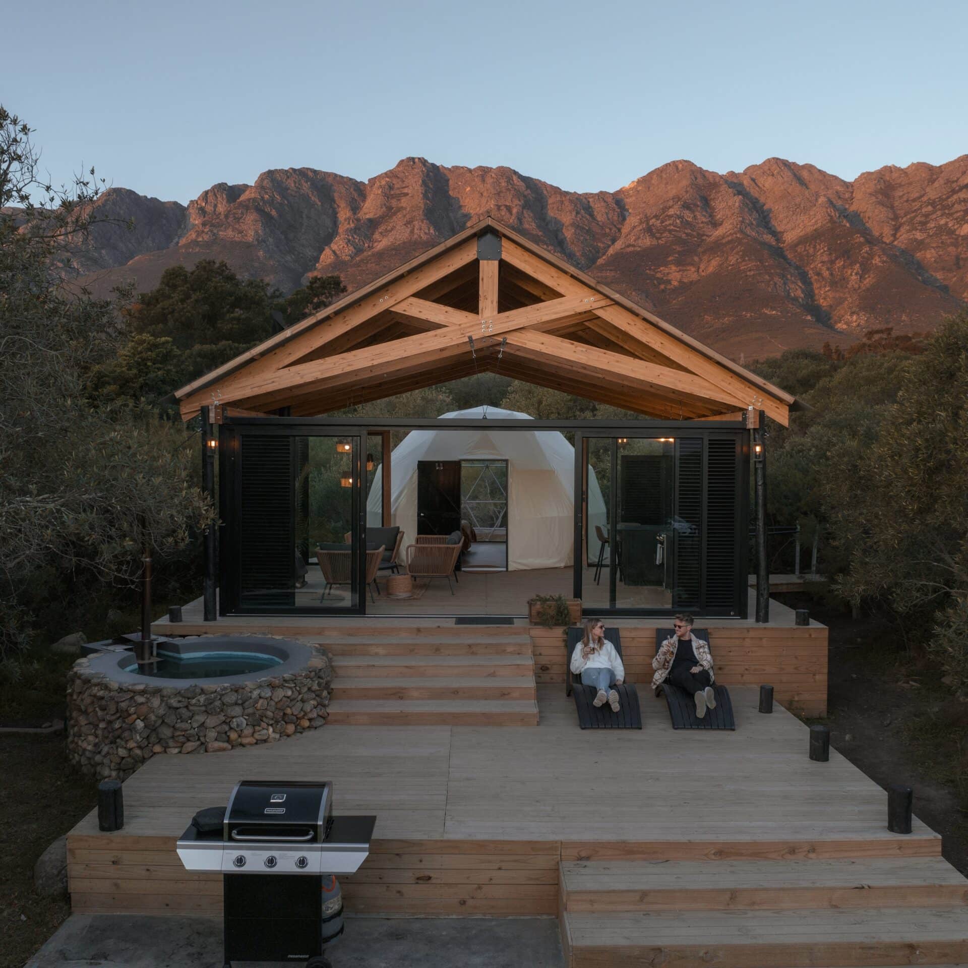 Home | Cabin Fever Escapes